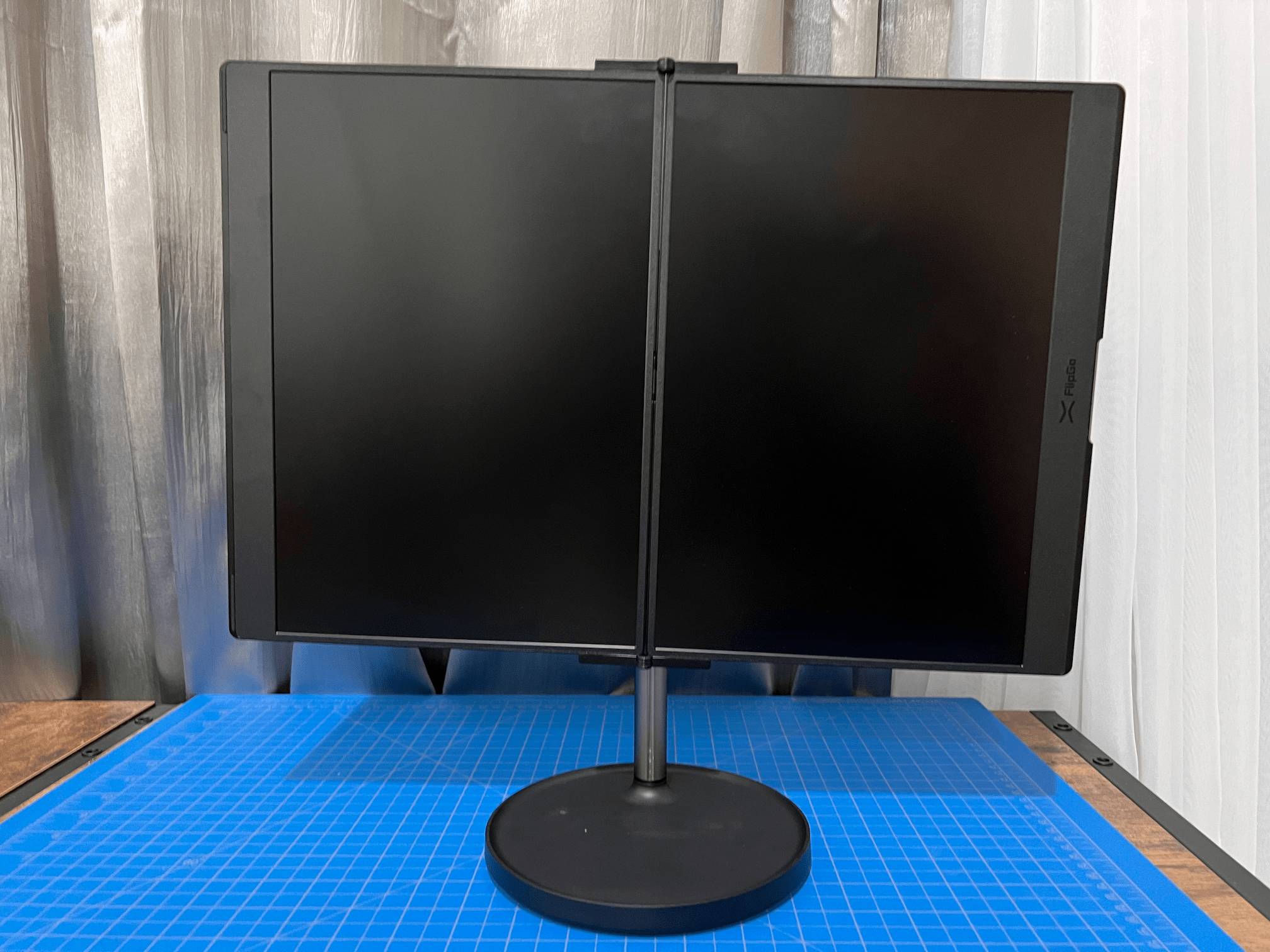 JSAUX FlipGo Monitor Review - A Near Perfect Blend of Convenience and ...